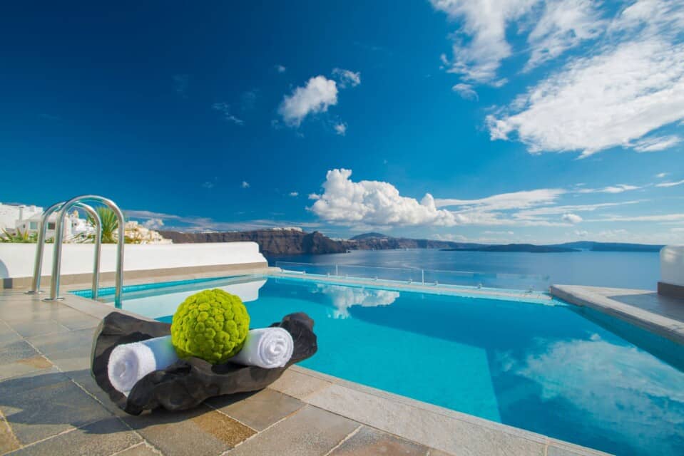An exclusive group of Santorini luxury hotels | Secret Hotels