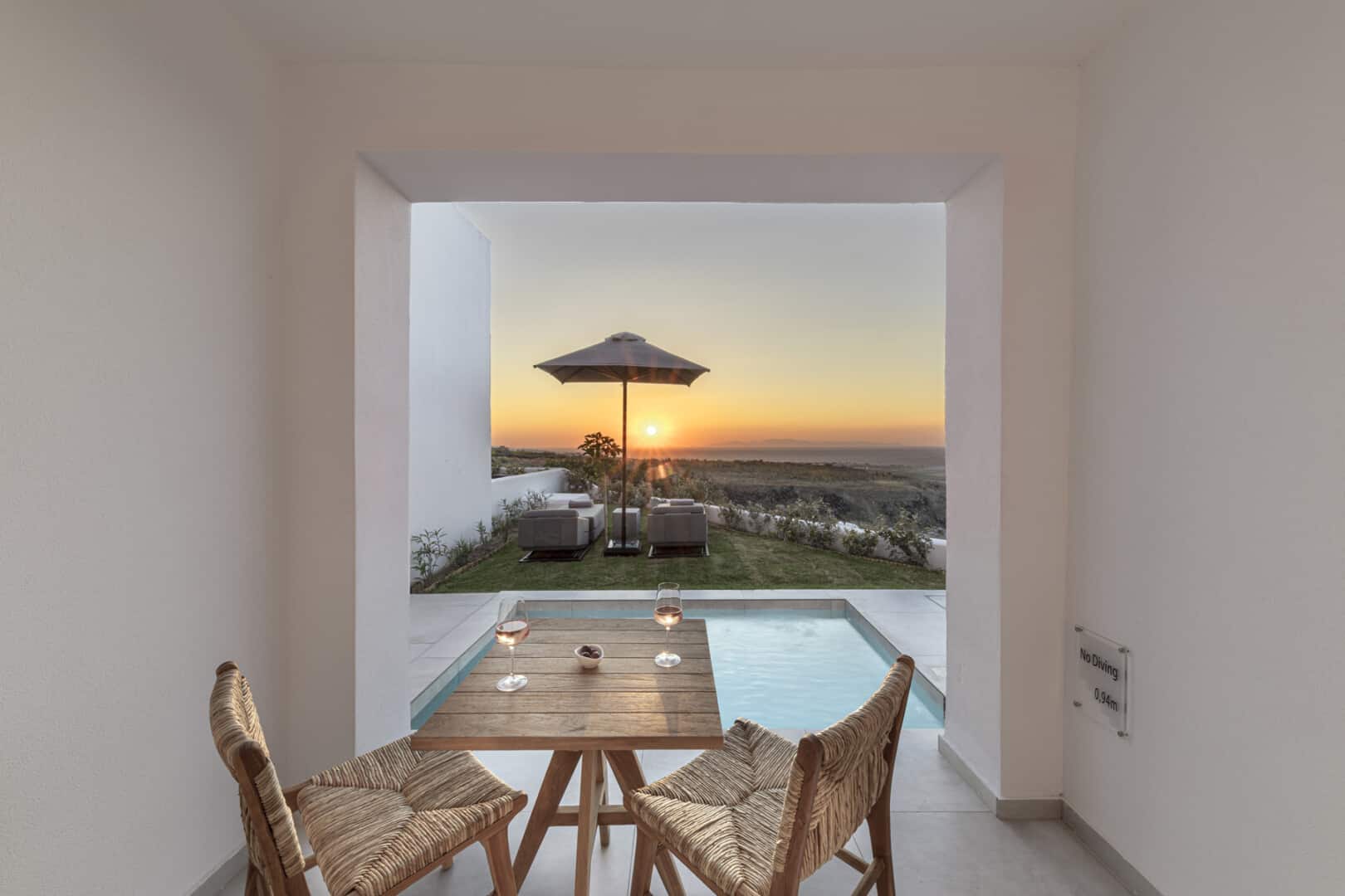 Hotel in Santorini with sunset view | SECRET VIEW HOTEL